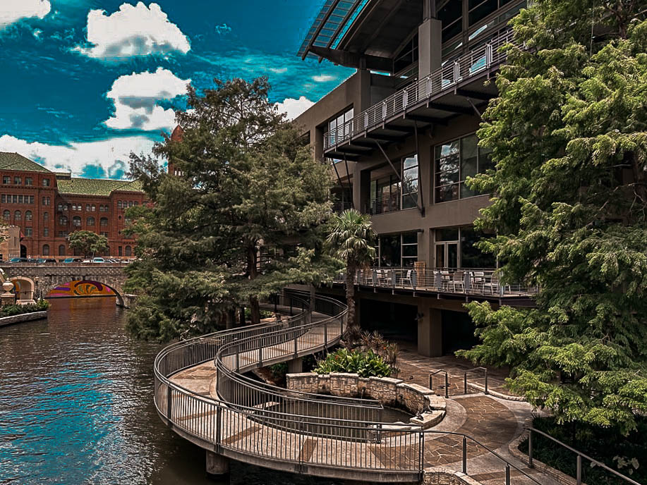 10 Best Restaurants On The Riverwalk - The San Antonio Things