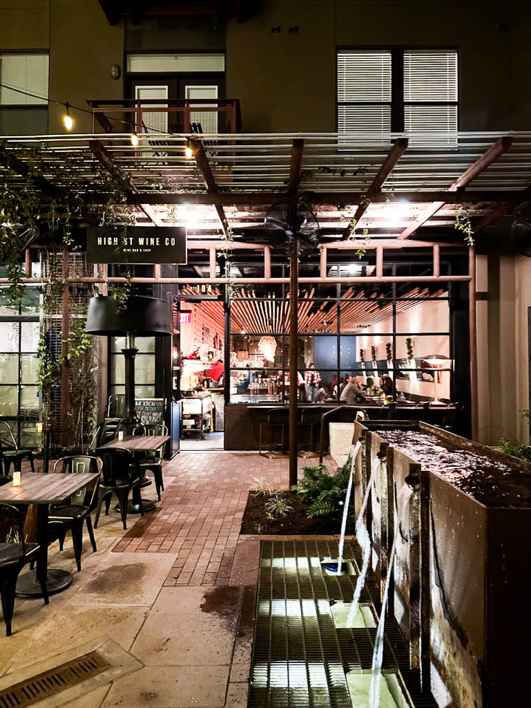 10 Beautiful Wine Bars in San Antonio - The San Antonio Things