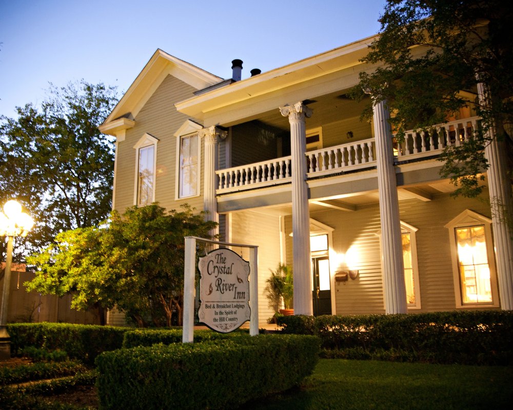 An Honest Guide To The 17 Best Hill Country Resorts - The San Antonio ...