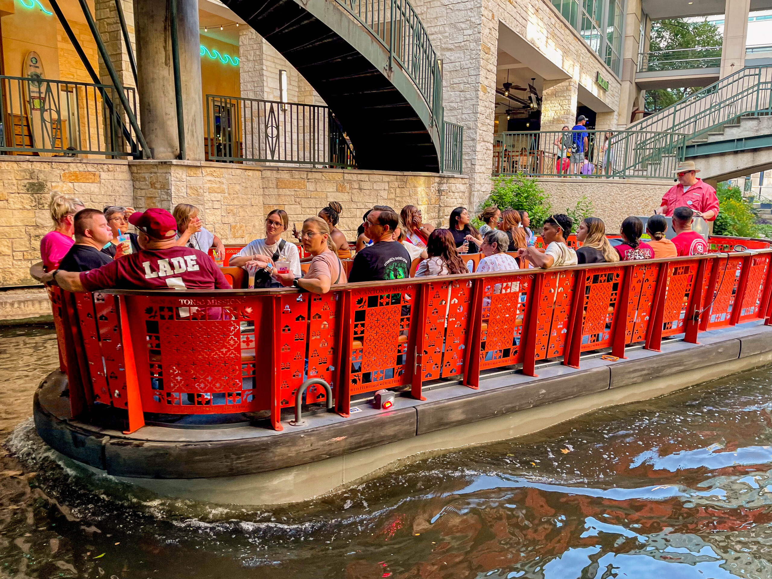 A Complete Guide to the San Antonio Riverwalk Boats: Are Go Rio River ...