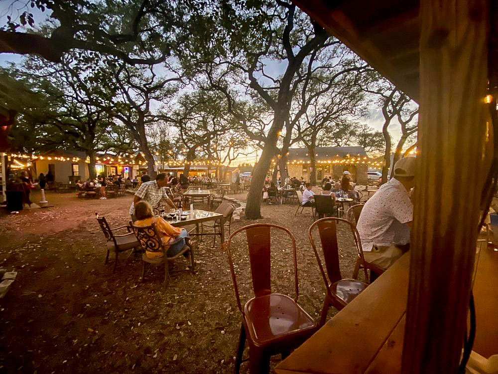 10 Beautiful Wine Bars in San Antonio - The San Antonio Things