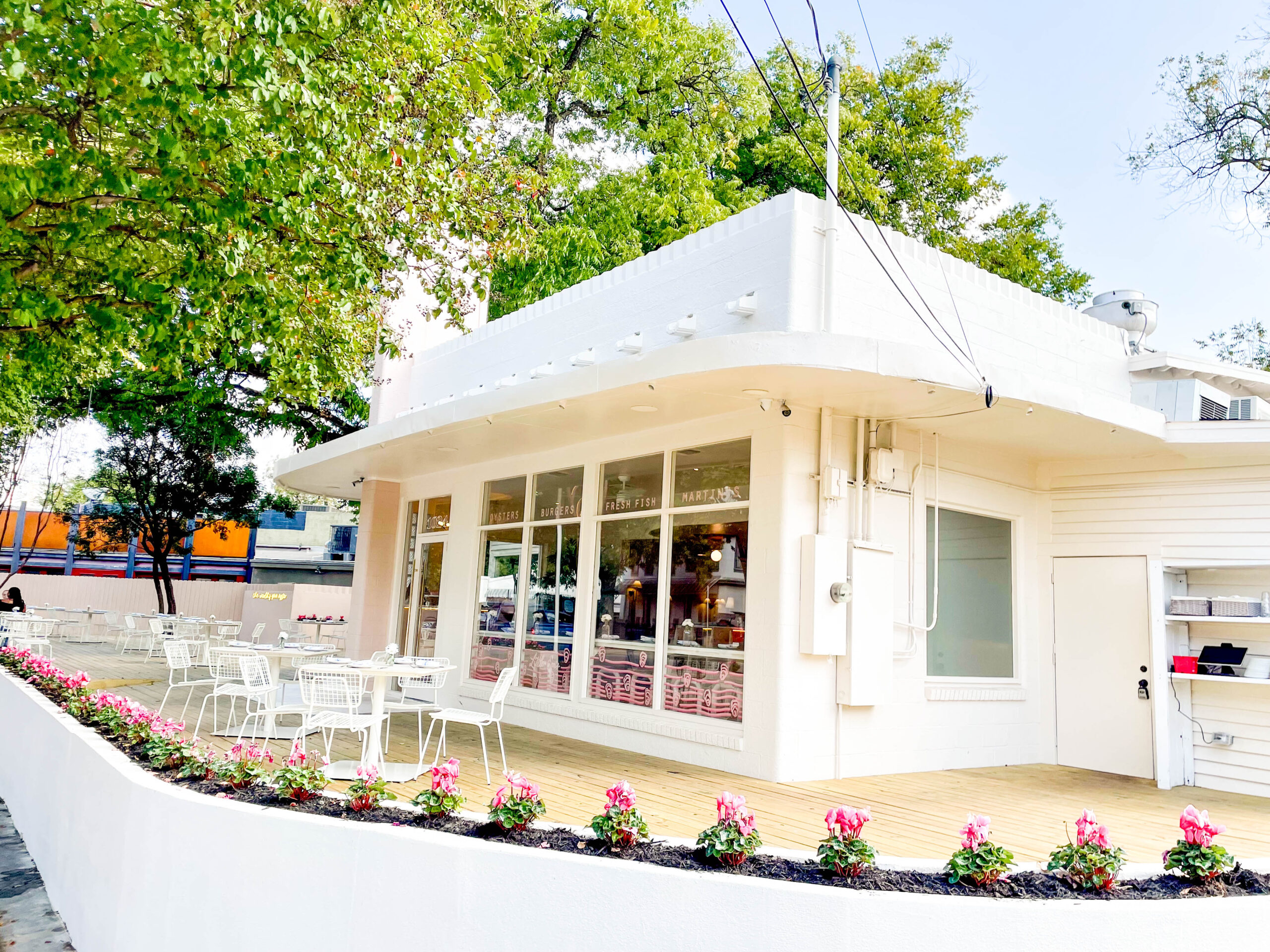 A Review of Little Em’s Oyster Bar - The San Antonio Things